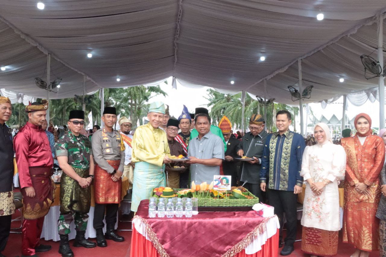 Puncak Perayaan Hari Jadi ke-20 Kabupaten Sergai bertabur Hadiah dan Penghargaan – Mediacenter